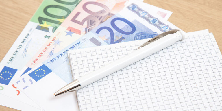 Steuerklassen: Lohnsteuer & Steuertabelle einfach erklärt | kununu News